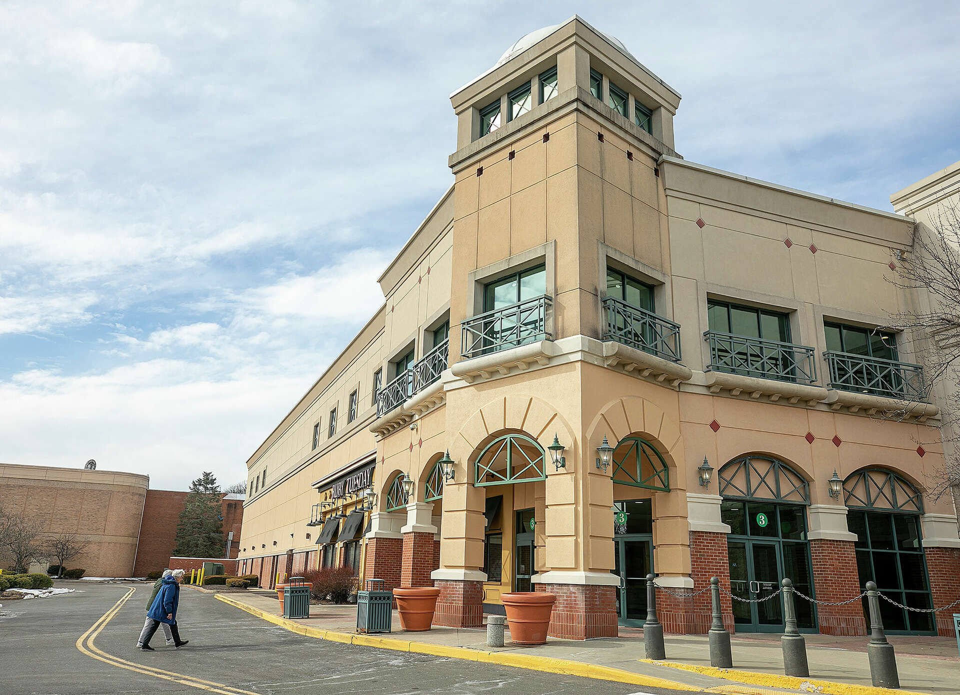 Recreation, office centers considered for Meriden Mall revitalization