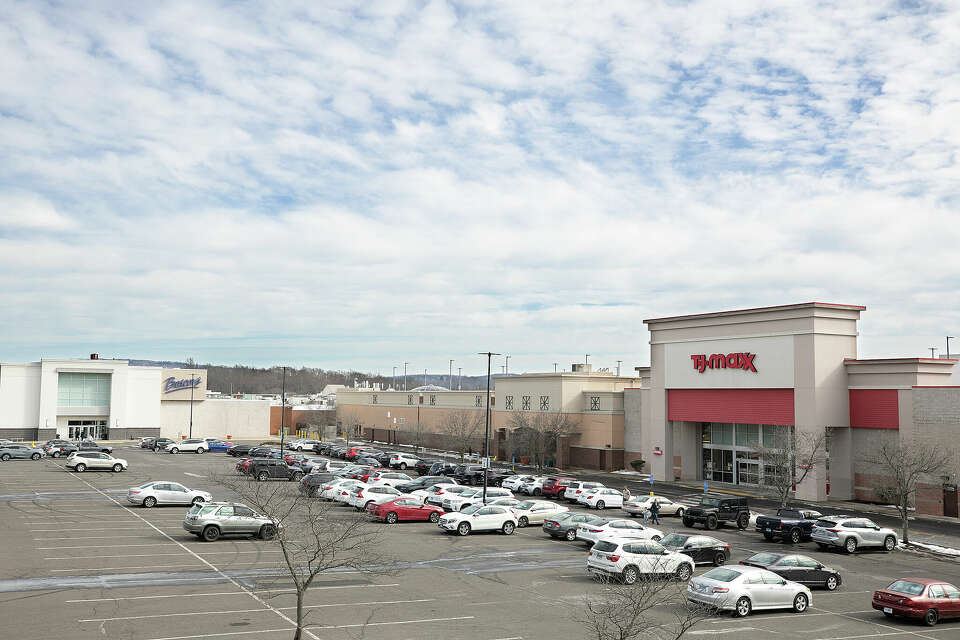 Recreation, office centers considered for Meriden Mall revitalization