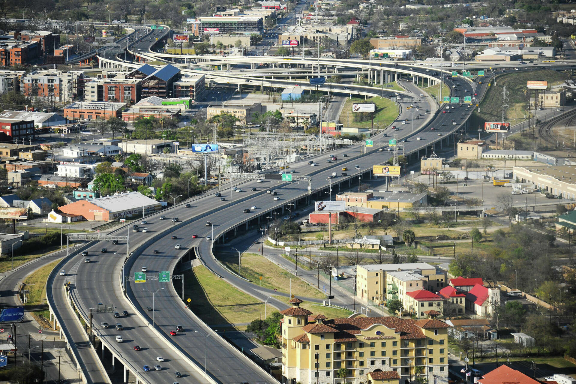 Months-long closure to plague Loop 410, Loop 1604