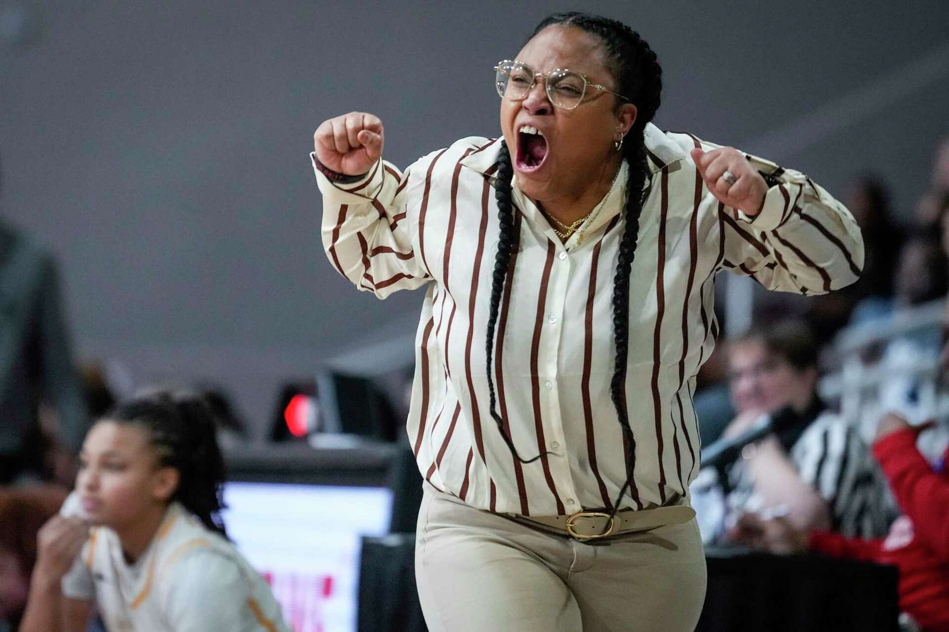 Basketball: Summer Creek overcame early struggles to reach state final