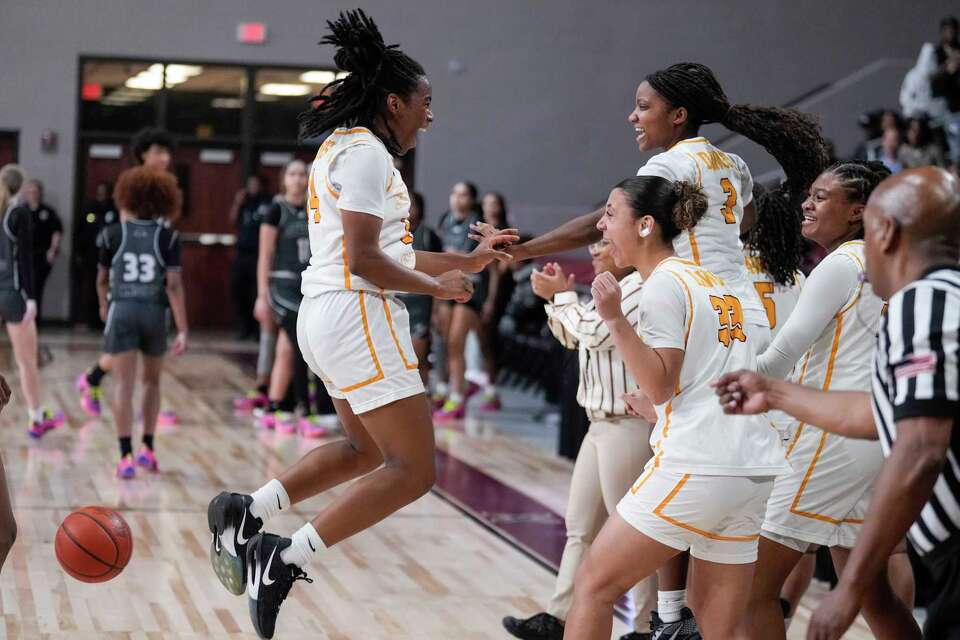Girls basketball; Summer Creek breaks through to first 6A state final