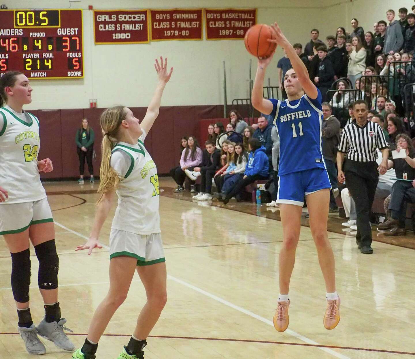 Coventry girls basketball holds off Suffield to win NCCC Tournament