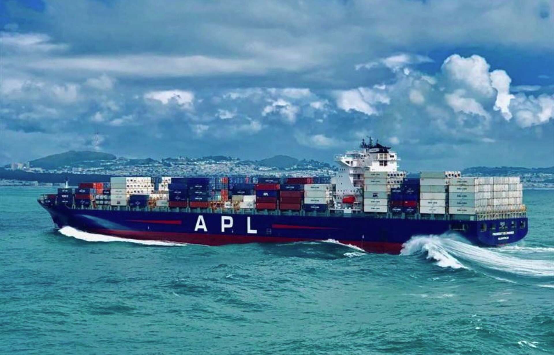 Cargo ship lost 23 containers off California coast due to data error