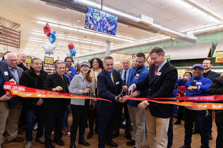 At Newburgh Freshtown grocery store, employees have ownership