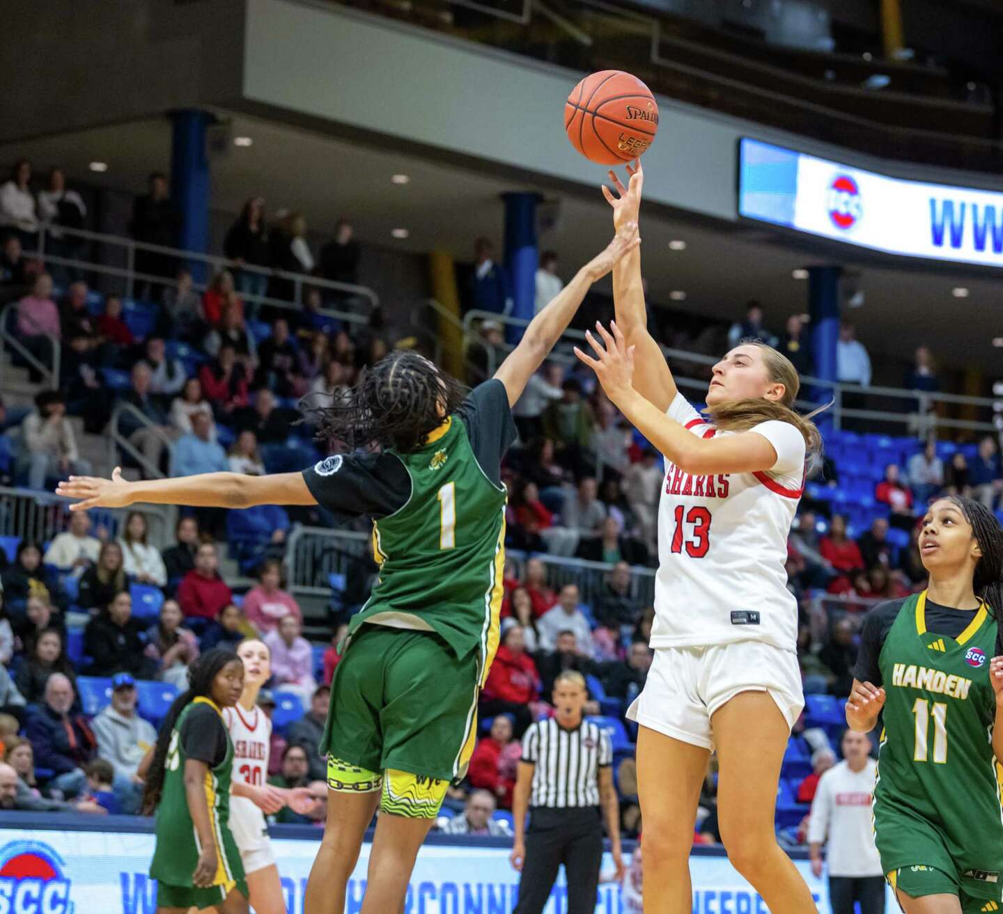 Sacred Heart Academy beats Hamden for SCC girls basketball title