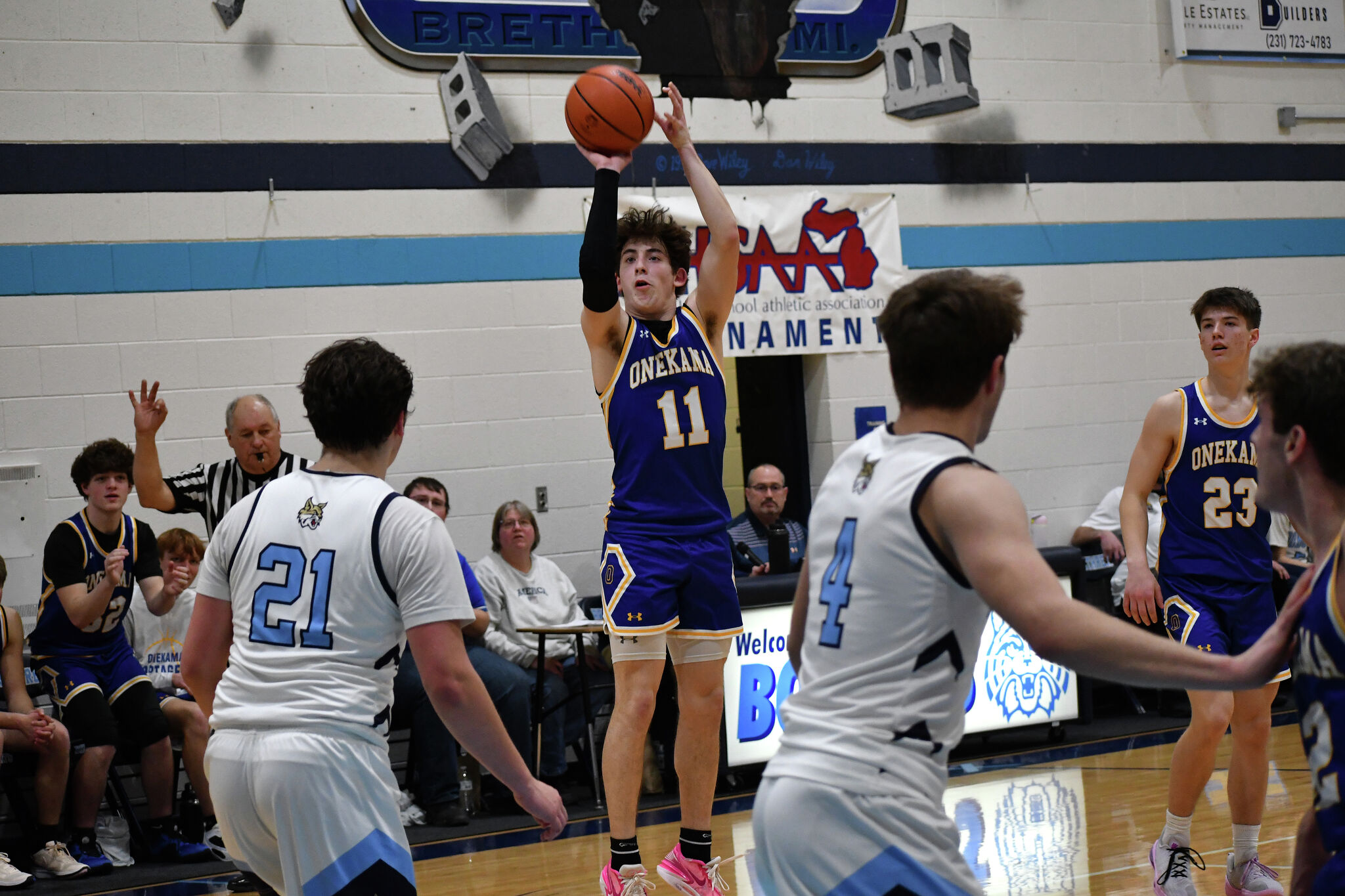 Onekama boys basketball beats Brethren, reaches District 108 finals