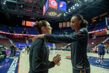 What it was like being a teammate of UConn legend Diana Taurasi