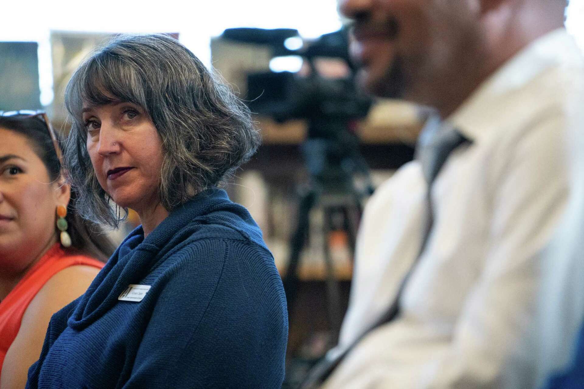 Oakland school board tiptoes back from fiscal cliff, votes for layoffs