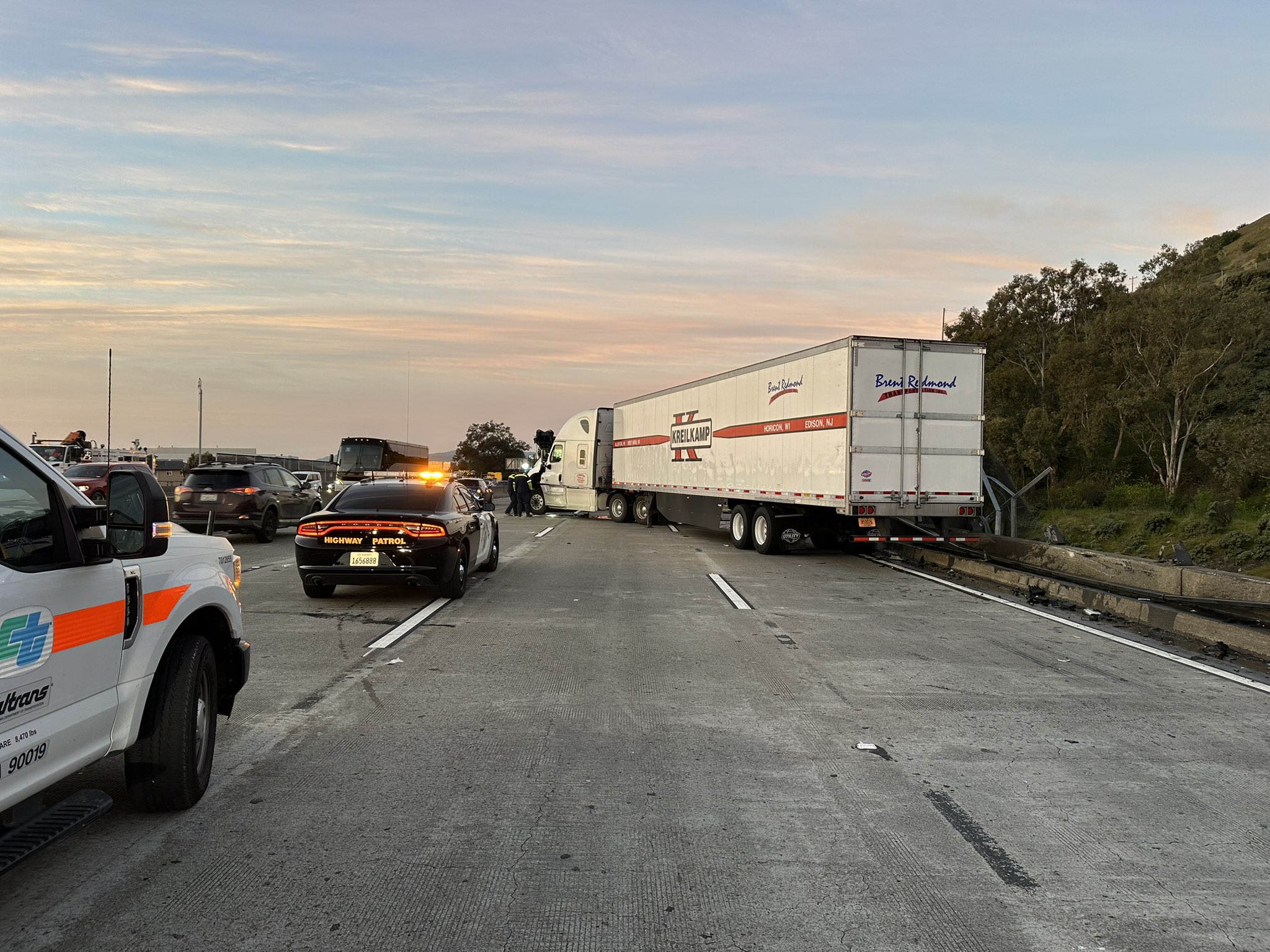 Crash closes three lanes of southbound Highway 101 near SFO