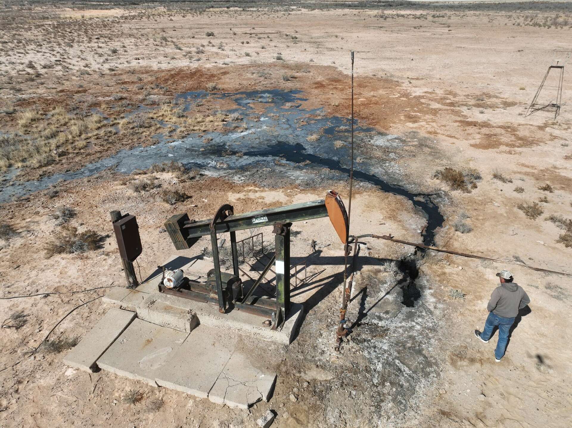 Leaking Texas oil well highlights growing problem with orphaned wells