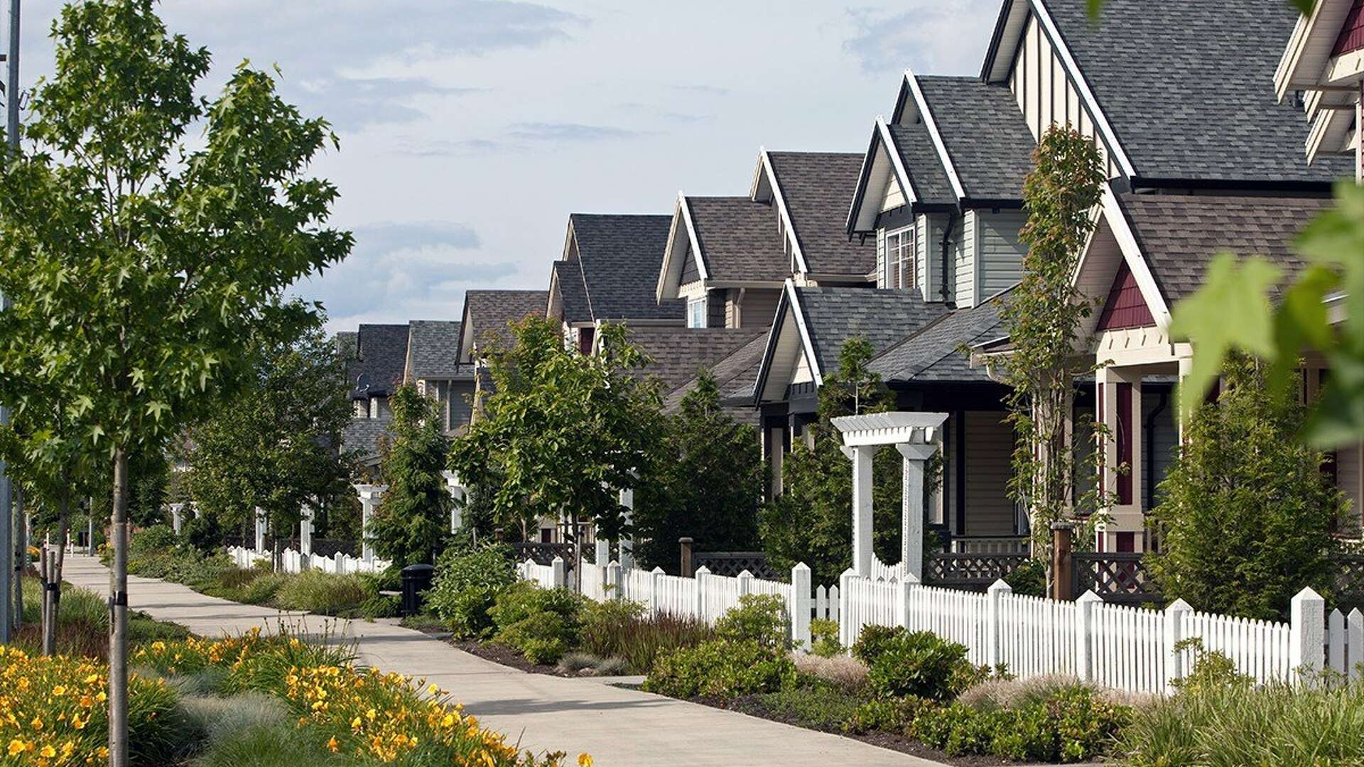 Mortgage Rates Drop Today—the Lowest It's Been in 2 Months