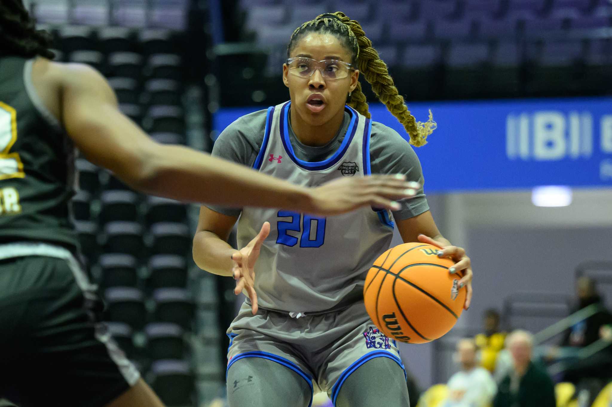 UAlbany, UConn provide women’s basketball magic