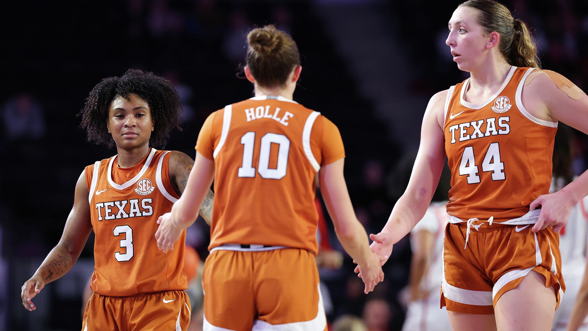 Texas basketball: No. 1 UT Longhorns top Mississippi State