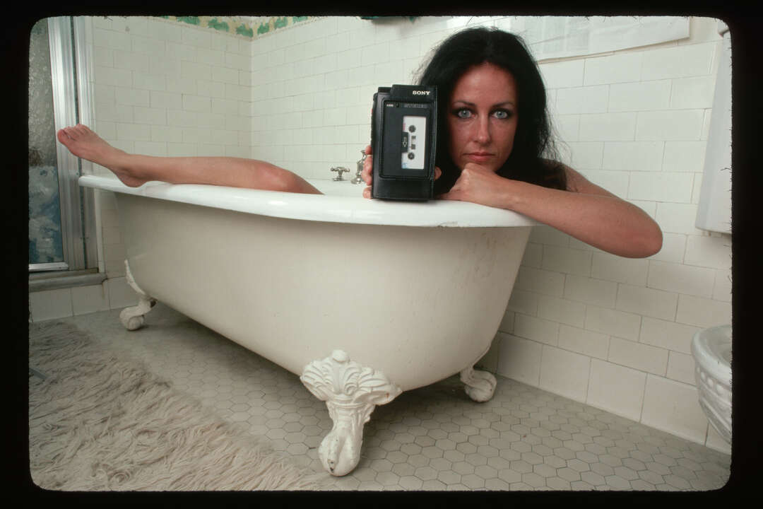 Grace Slick talks LSD plot against Nixon, Jim Morrison affair