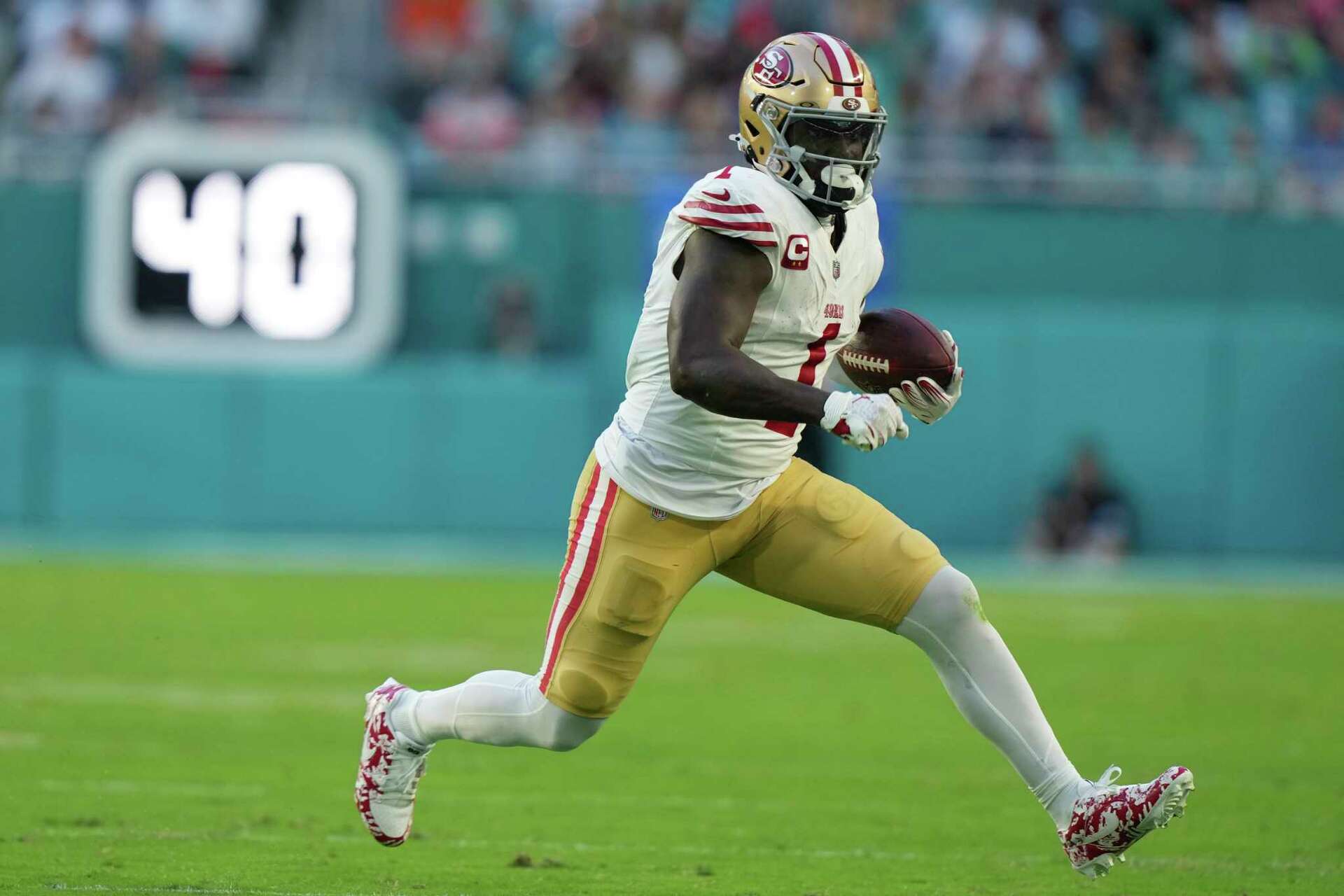 49ers’ Deebo Samuel drawing trade interest from Commanders, Texans