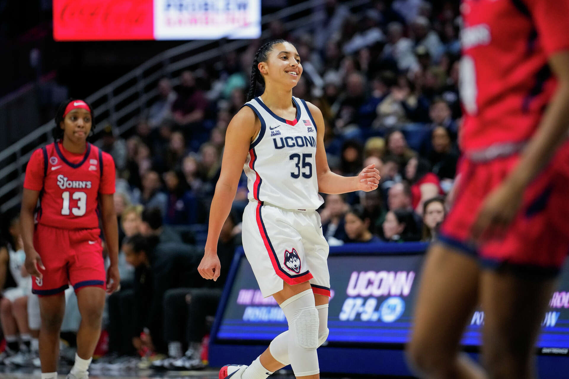 UConn women's basketball guard Azzi Fudd to return next season
