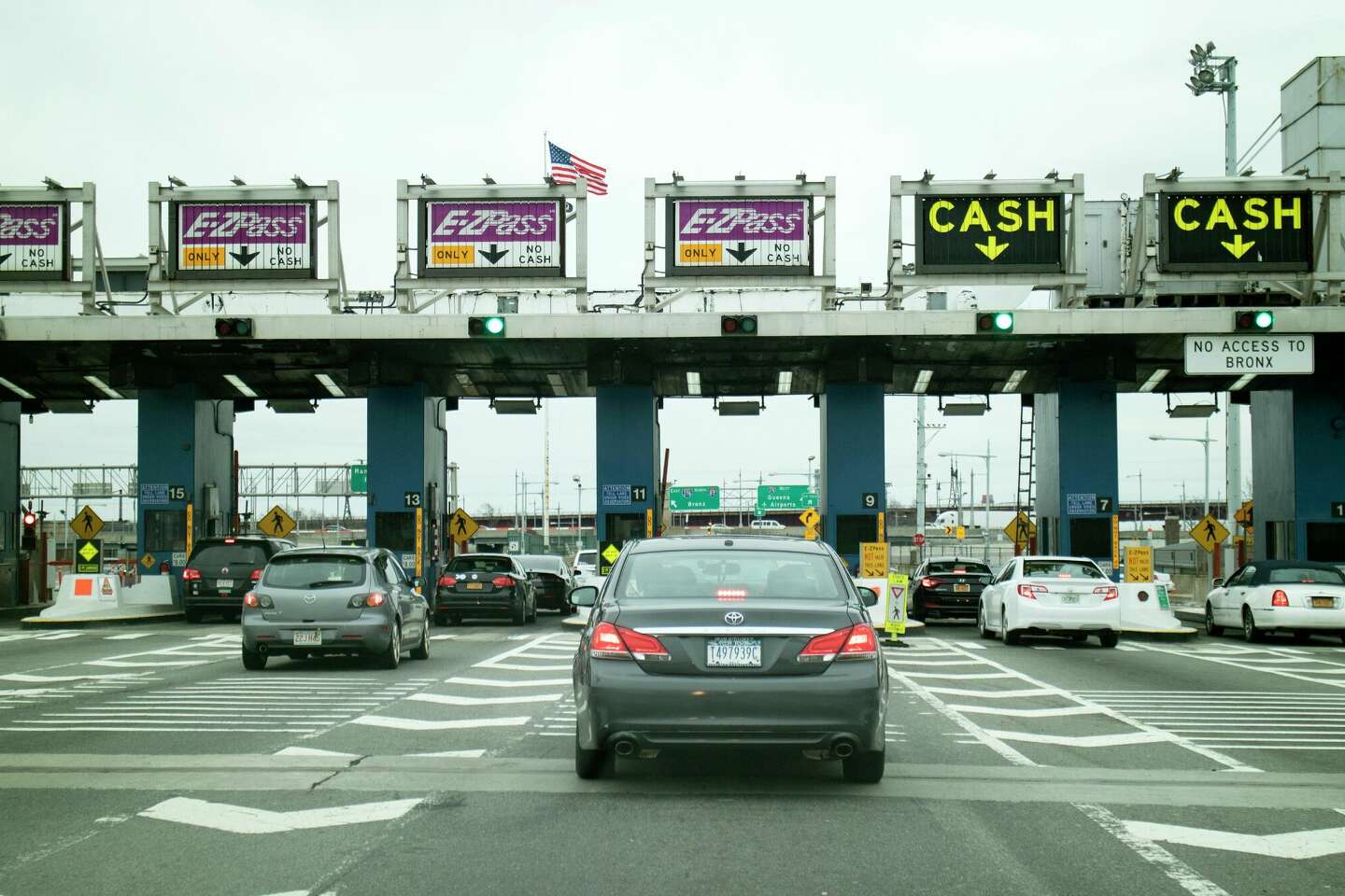 How to spot a fake E-ZPass message as toll text scams spread