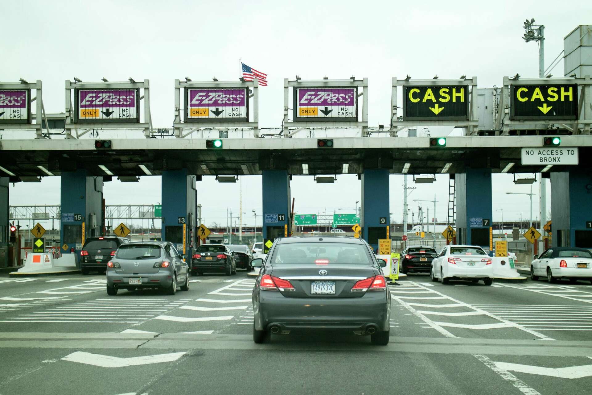 How to spot a fake E-ZPass message as toll text scams spread