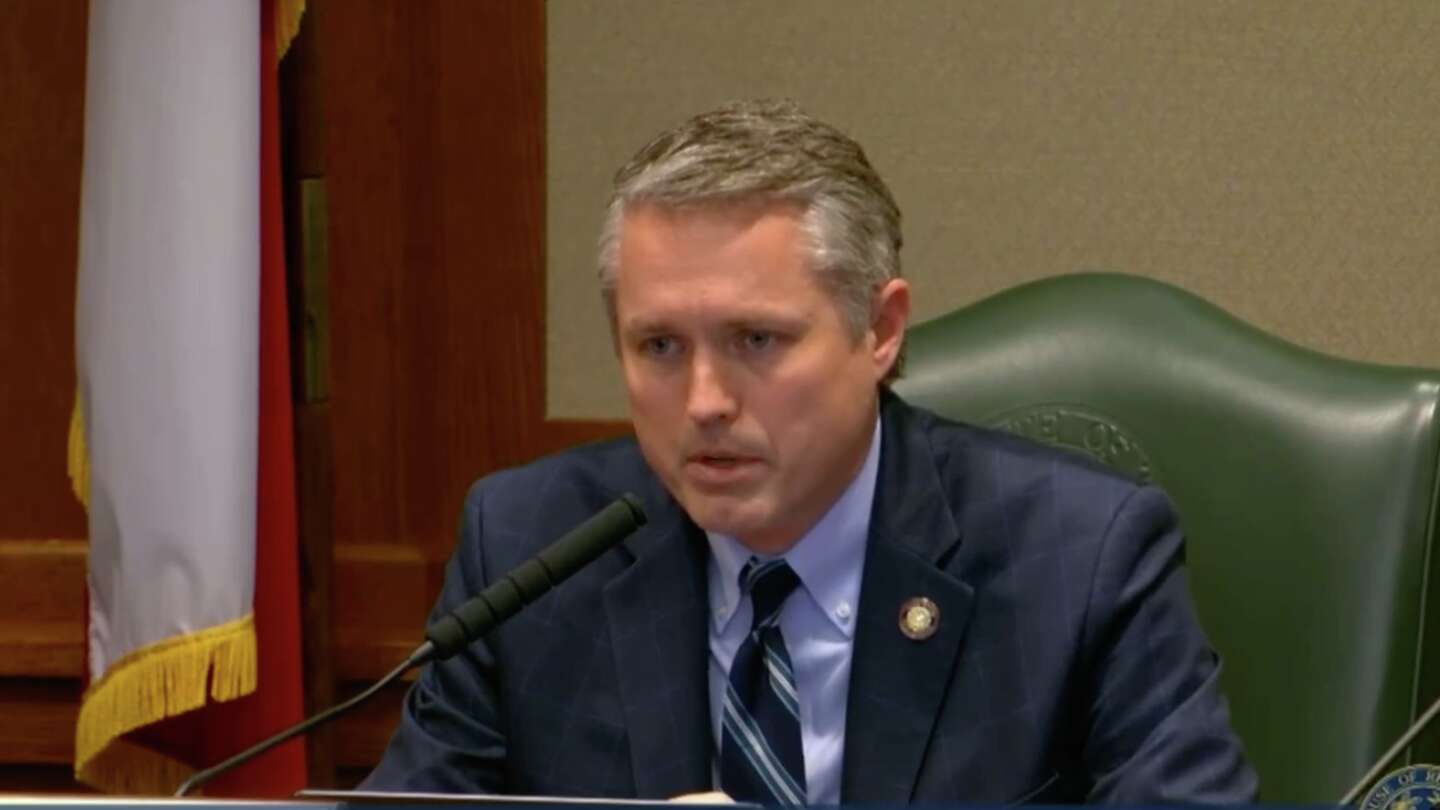 Texas lawmakers explode over cell phone use during hearing