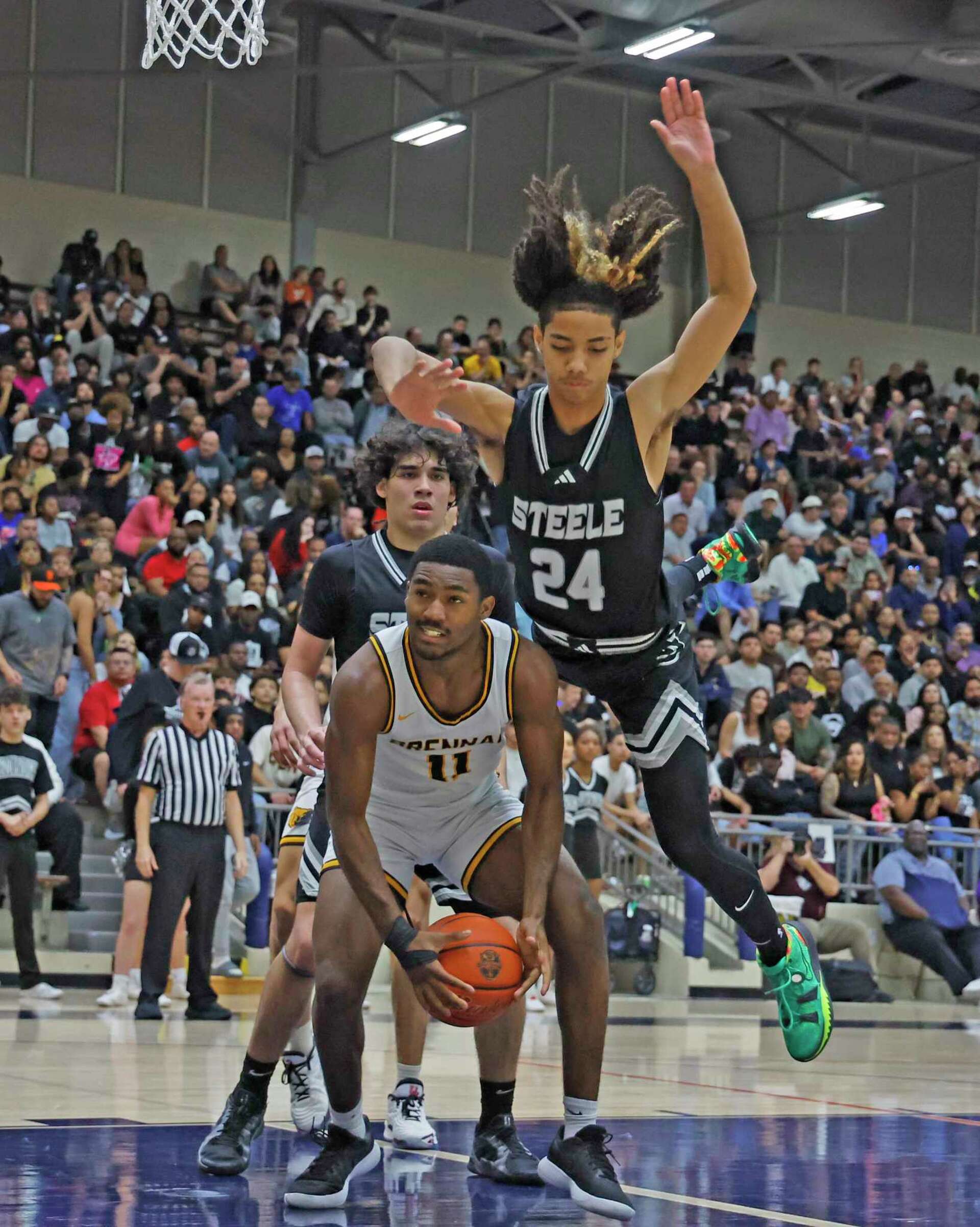 Brennan routs Steele in regional final to advance to state semifinals