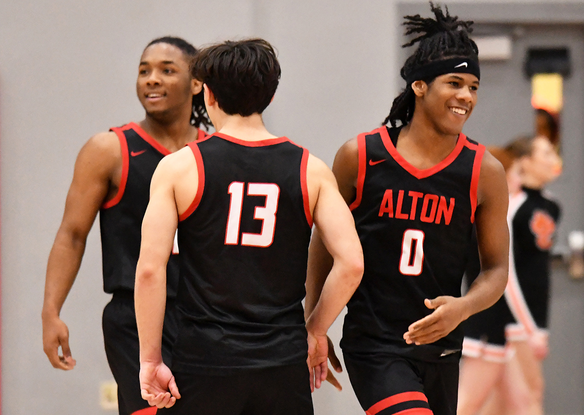 Alton basketball coach celebrates team's success, eyes future