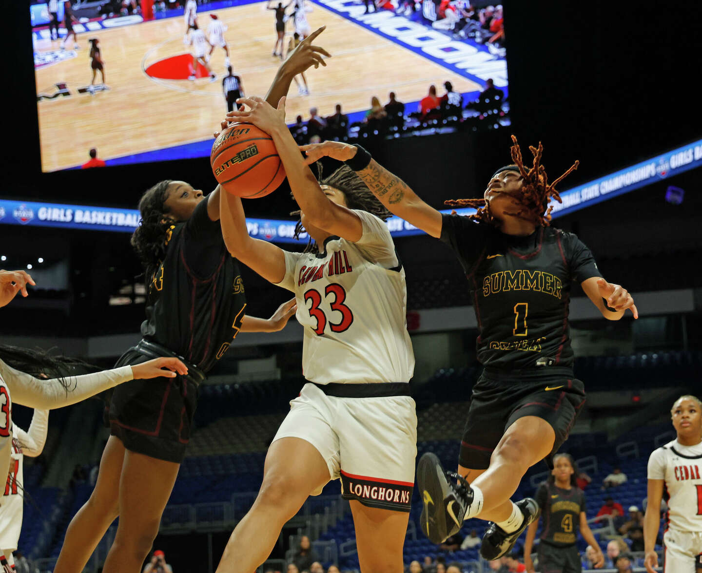 Summer Creek Bulldogs girls basketball team captures first state title