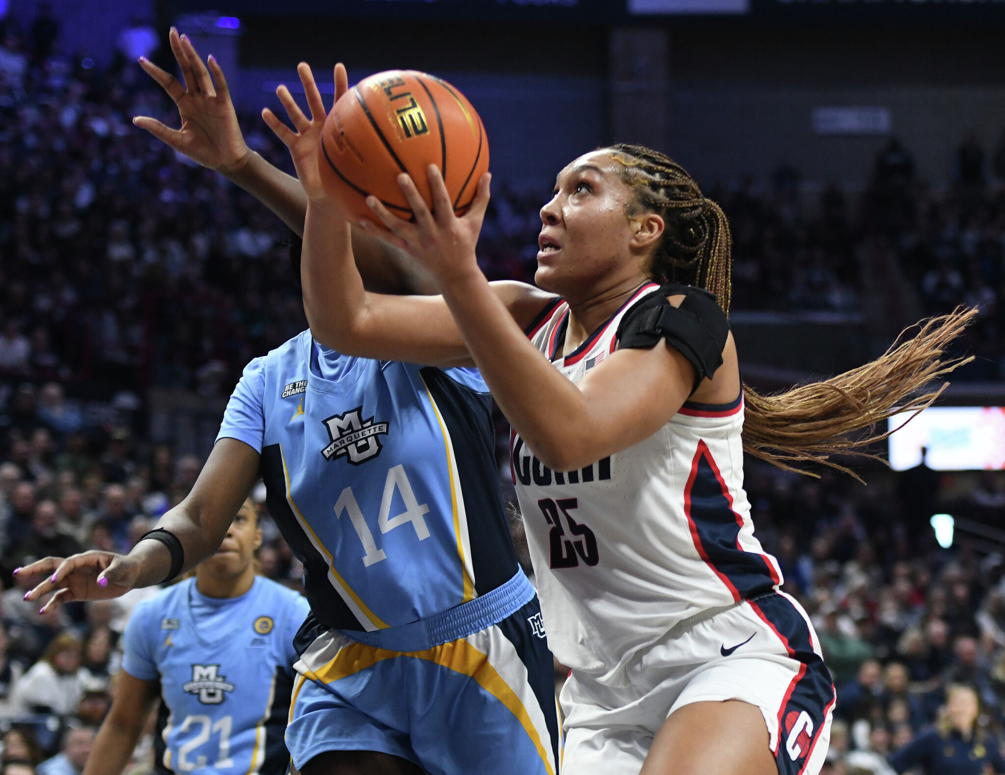 Ice Brady returns with 'fantastic' performance for UConn women