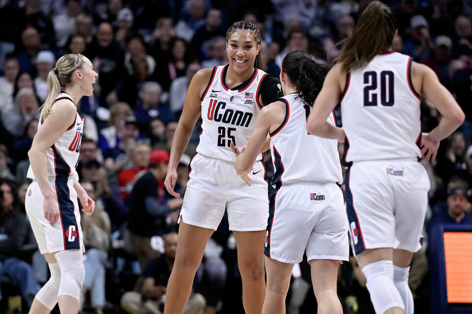 Ice Brady returns with 'fantastic' performance for UConn women
