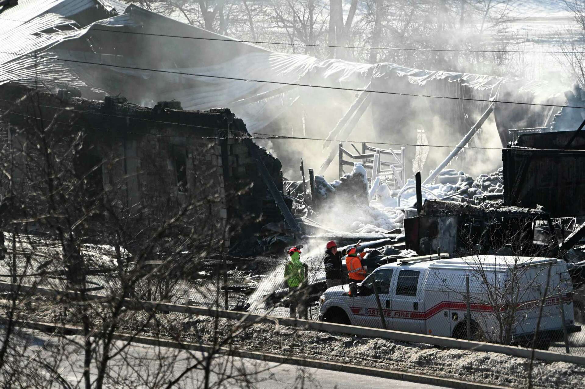 Front Street building burns in Amsterdam