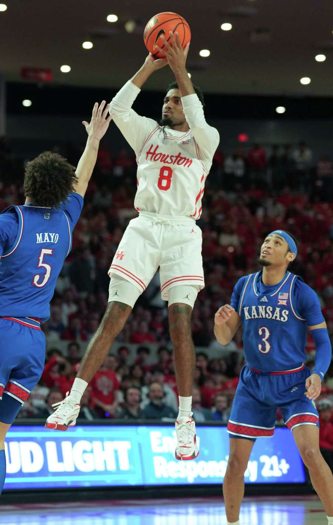 Cougars basketball: No. 3 UH sweeps Kansas Jayhawks