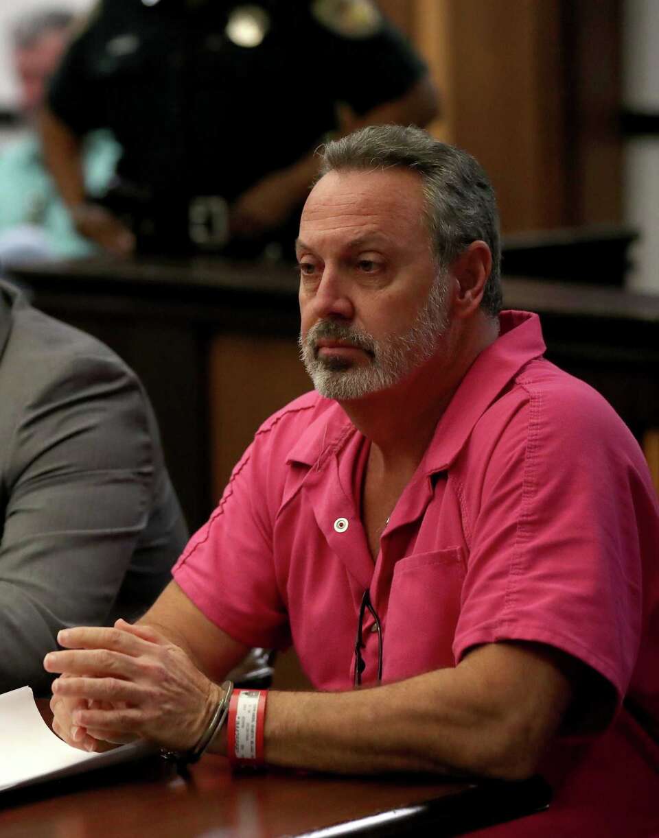 Former HPD supervisor accused of sexually assaulting child bonds out