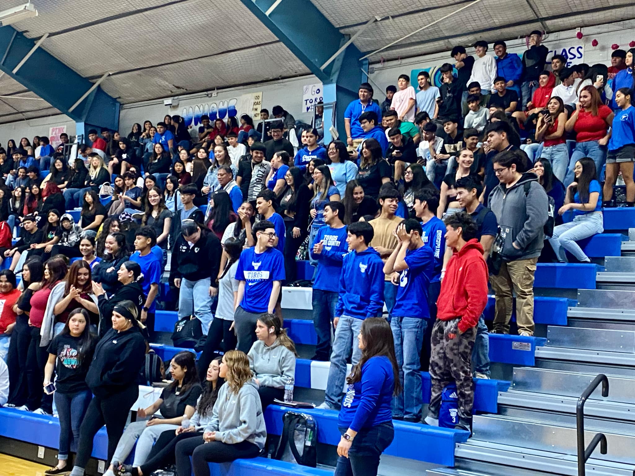 Cigarroa High announces 'Somos Toros' motto to build pride at event