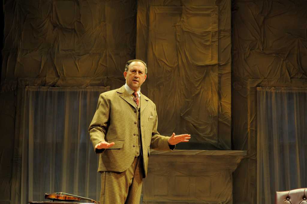 Playwright brings 'Sherlock' home