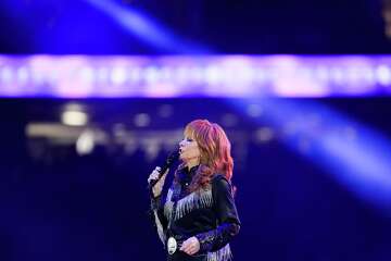 Houston Rodeo review: Reba McEntire covers Dua Lipa at opening show