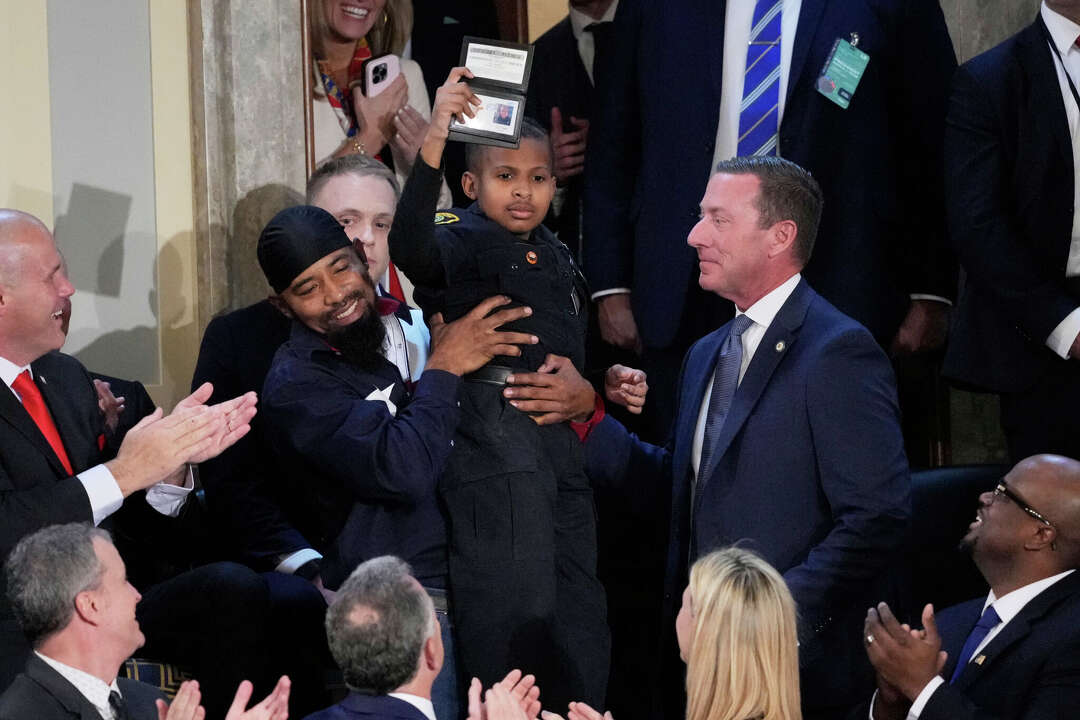 Father of Houston boy named honorary Secret Service agent eyes office