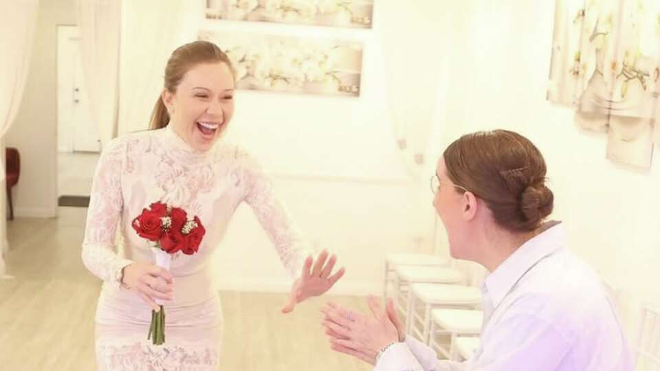 Gabby Windey and Robby Hoffman wed in secret Las Vegas ceremony