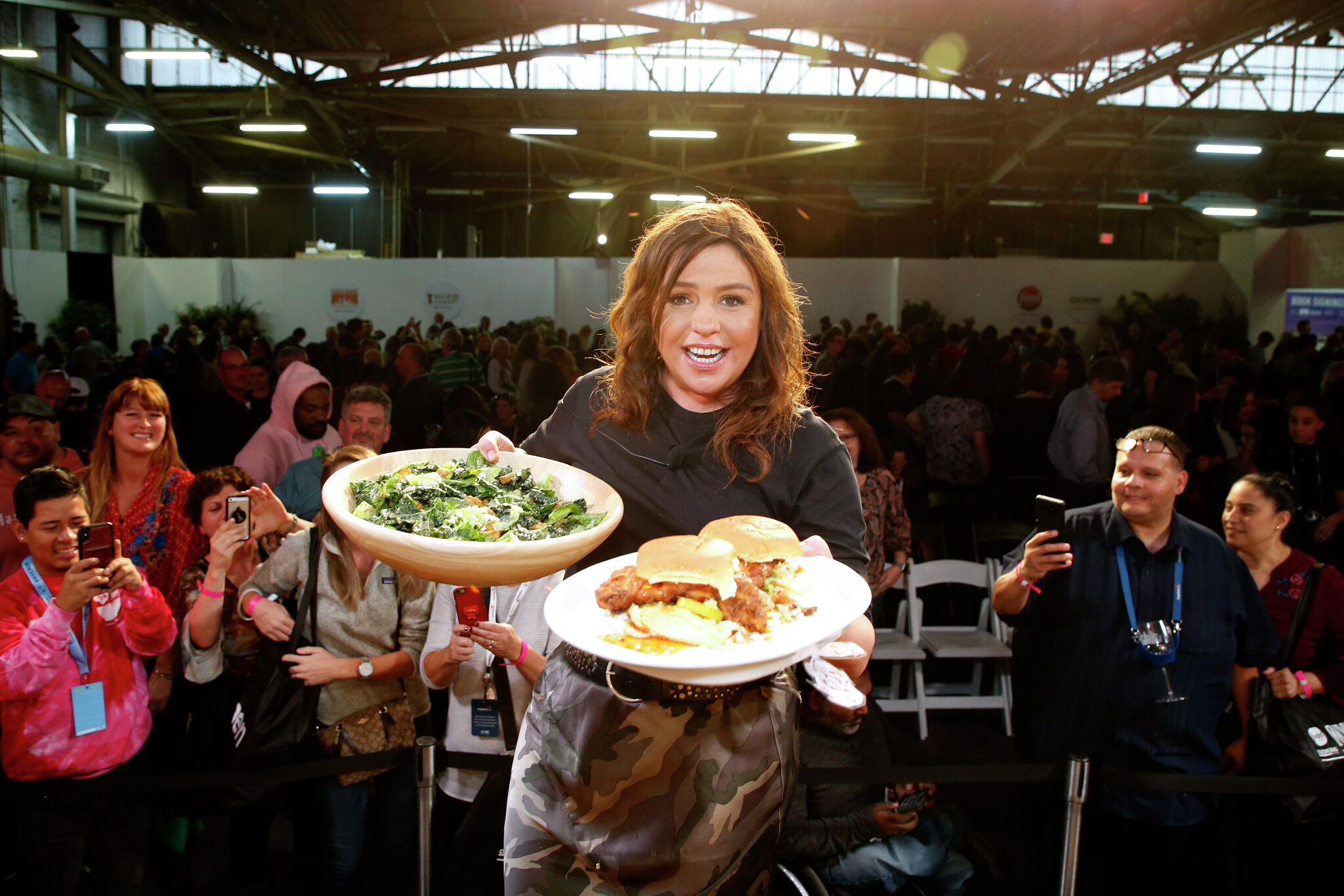 Rachael Ray brings live cooking demo tasting to Connecticut next week