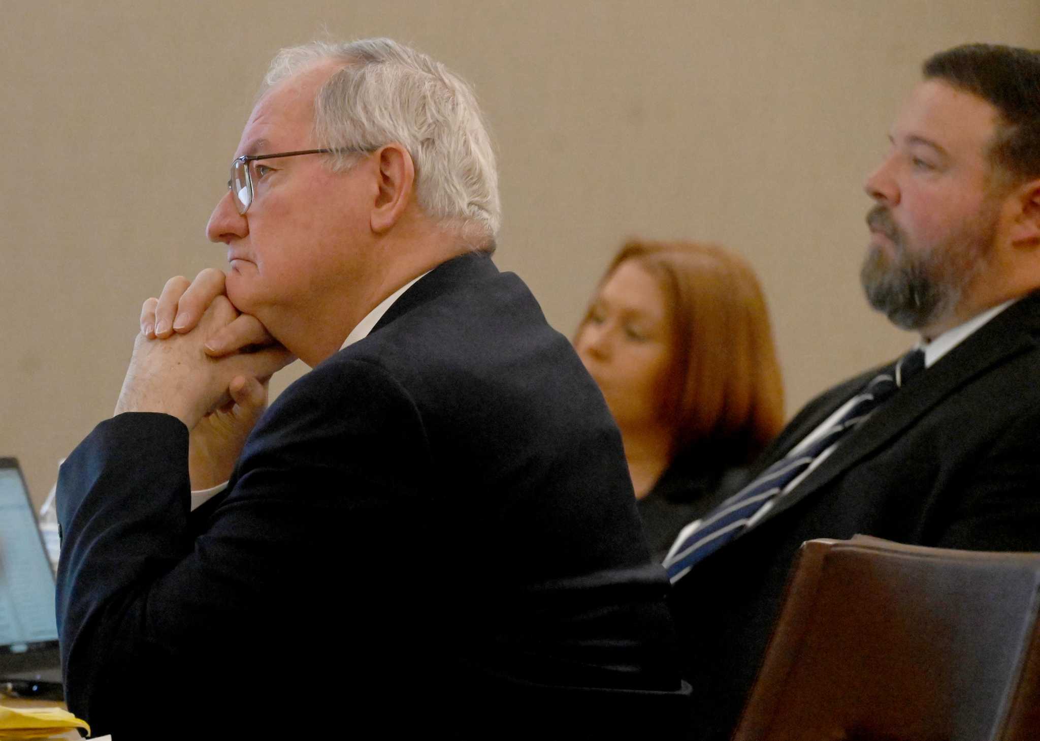 Litchfield lawyer was '6 to 18 inches' away in fatal shooting: Expert