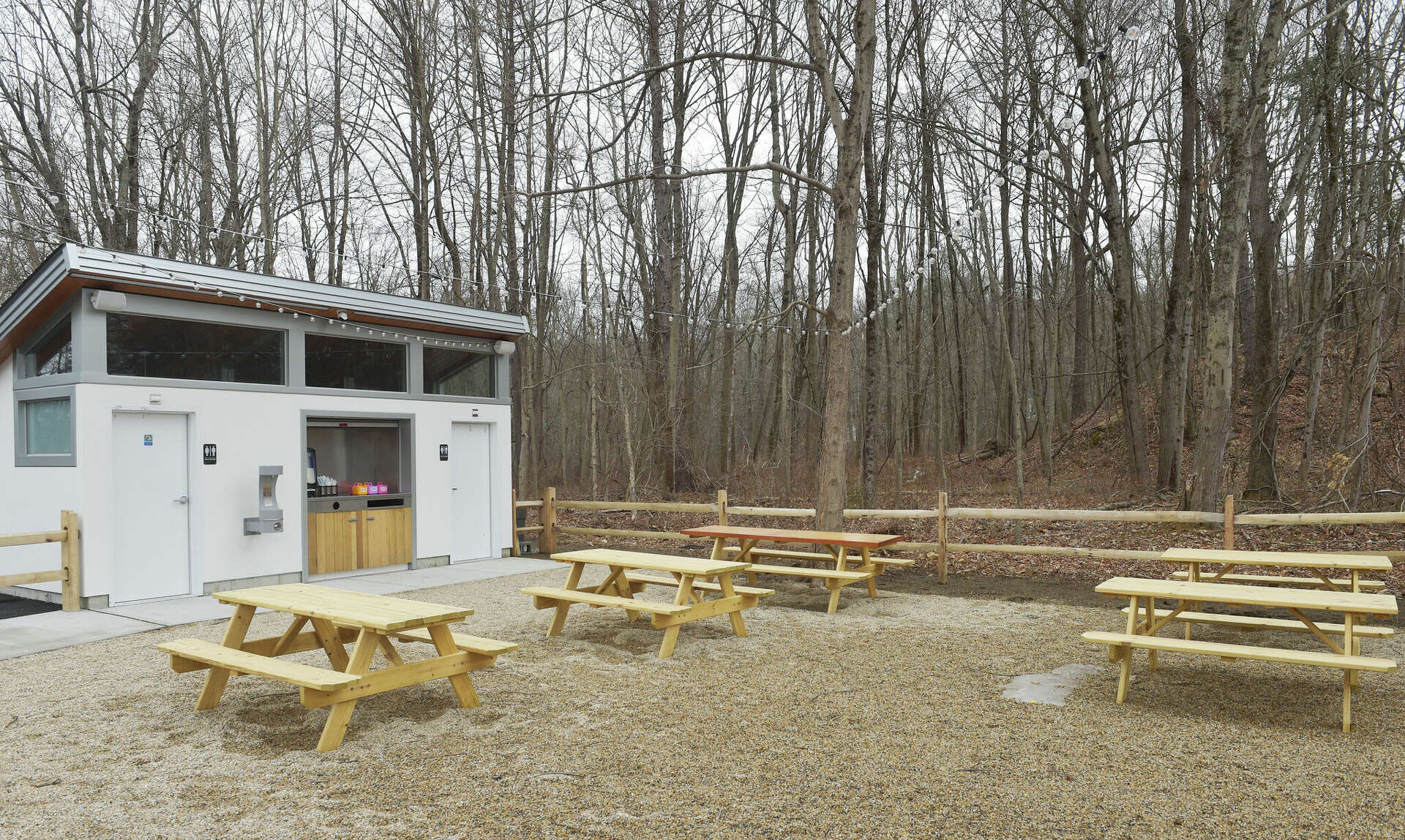 Ridgefield ice cream landmark reopens as Flobee's Roadside Stand