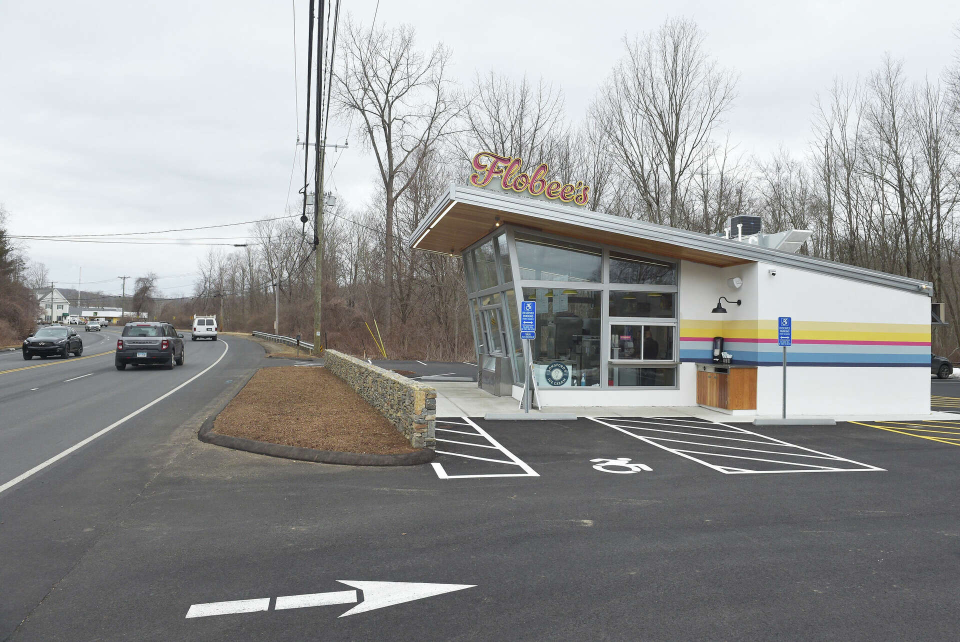 Ridgefield ice cream landmark reopens as Flobee's Roadside Stand