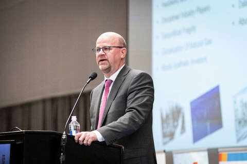 Energy analyst predicts $80 oil by 2027 despite current $65 price