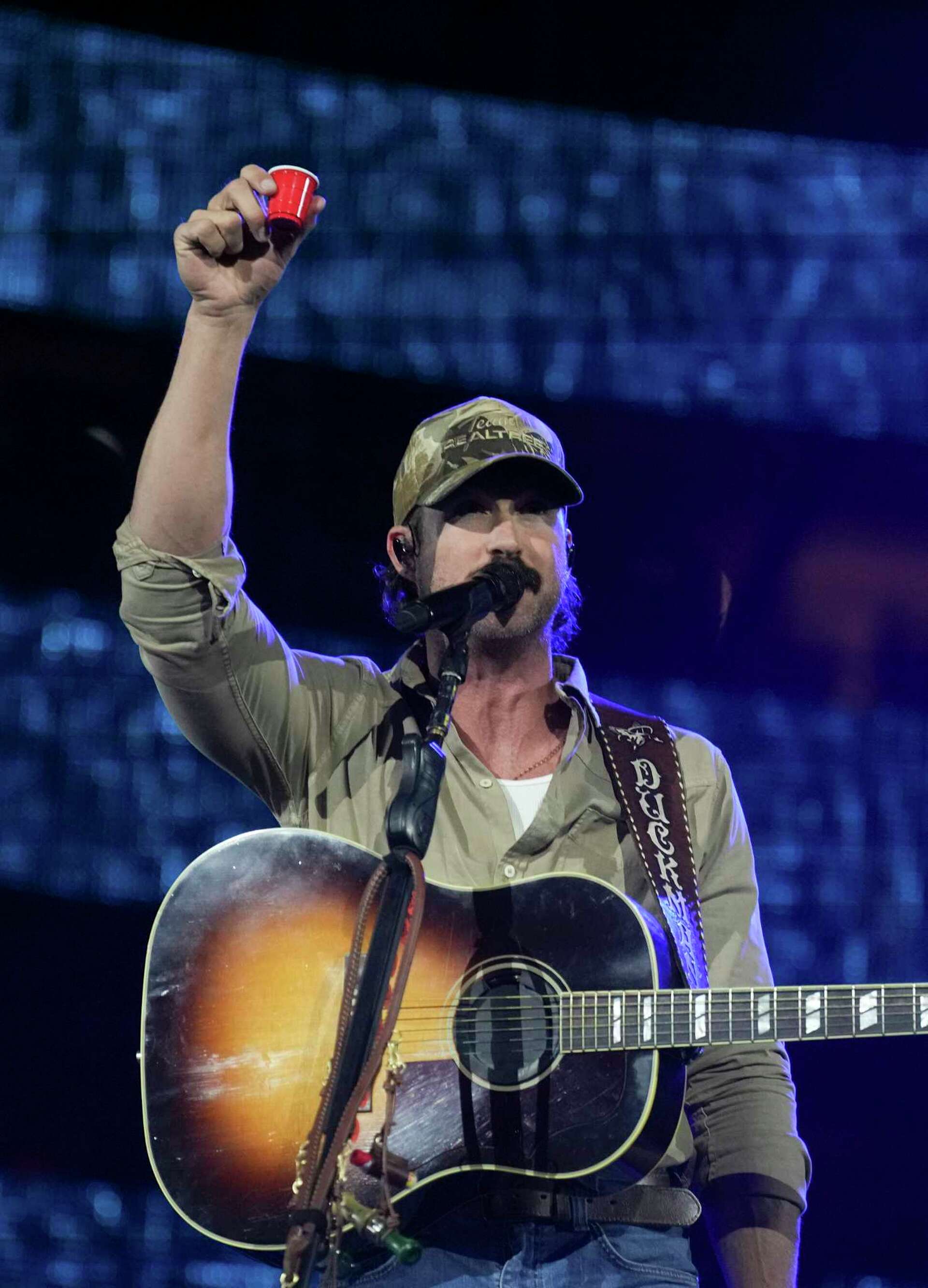 Houston Rodeo review: Riley Green debuts new song 'Cowboy As It Gets'