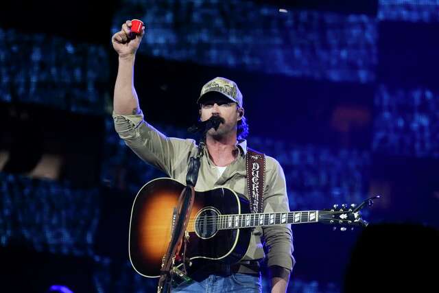 Houston Rodeo review: Riley Green debuts new song 'Cowboy As It Gets'