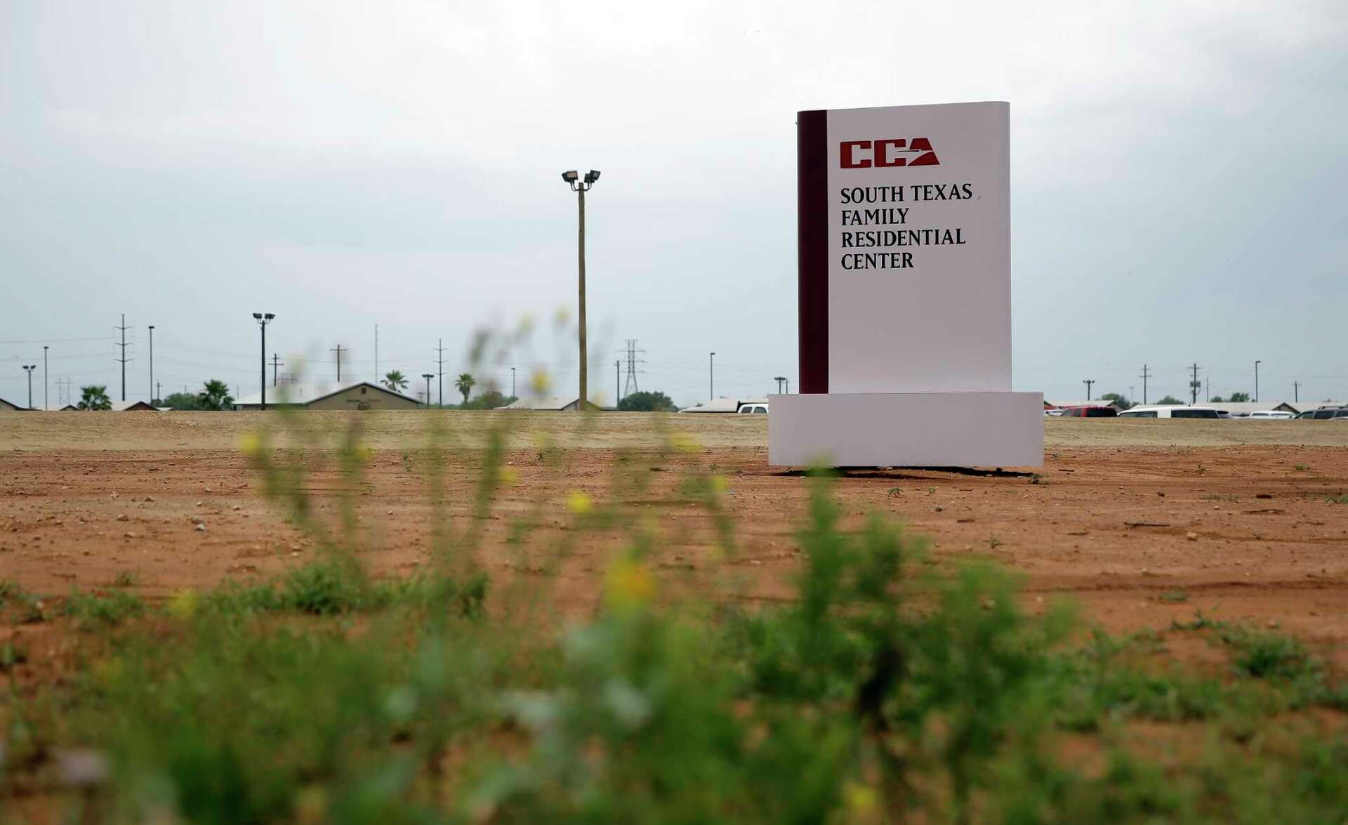 Dilley privately-owned immigration detention facility to reopen