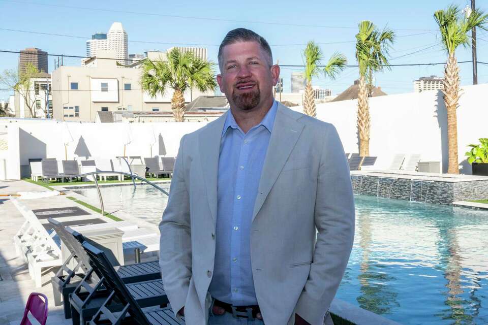 Montrose Country Club opens in Houston with restaurant and pool