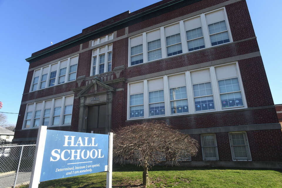 Bridgeport report recommends closing 7 schools, building 4 new ones