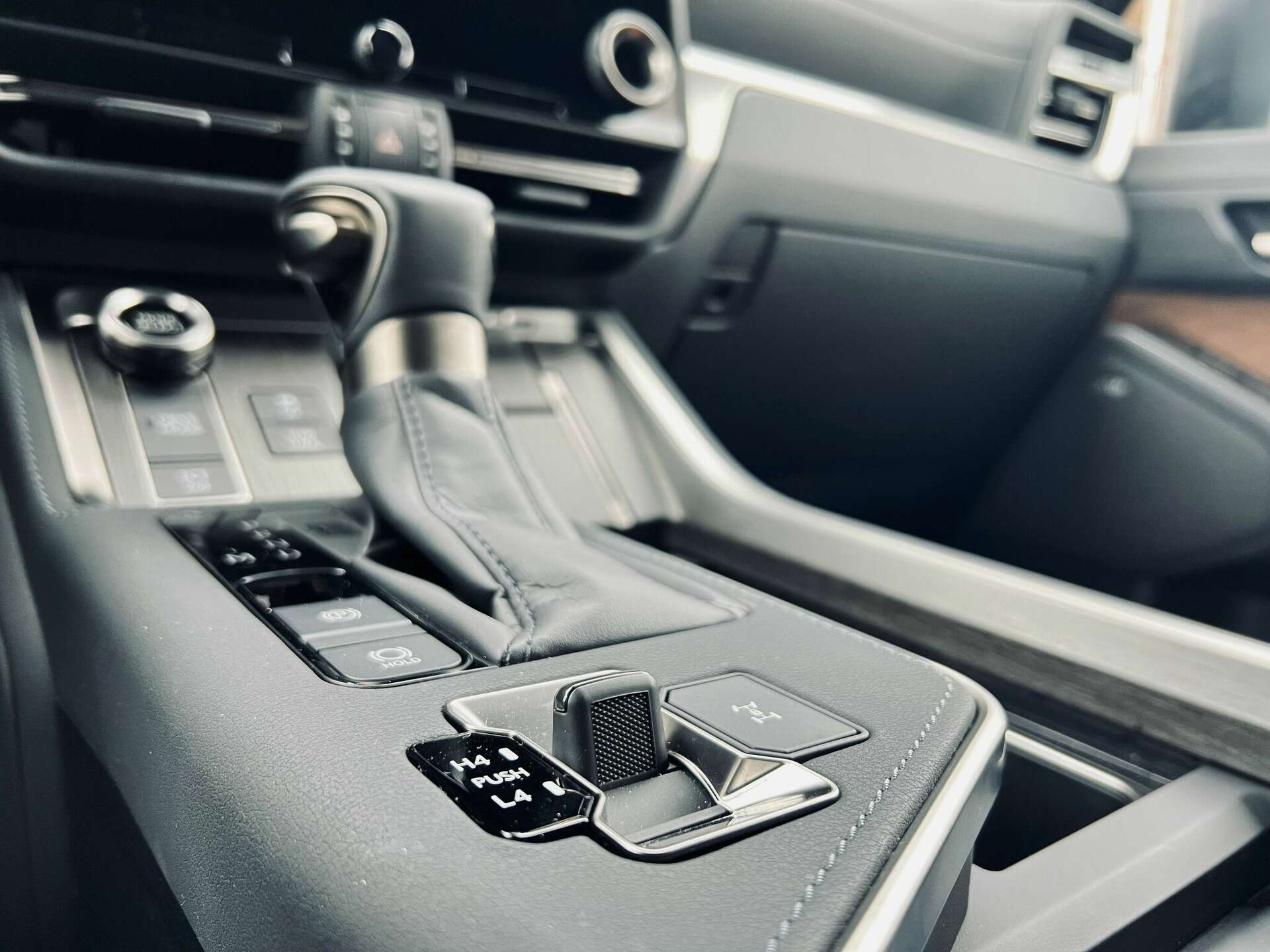 Lexus GX550 luxury SUV review