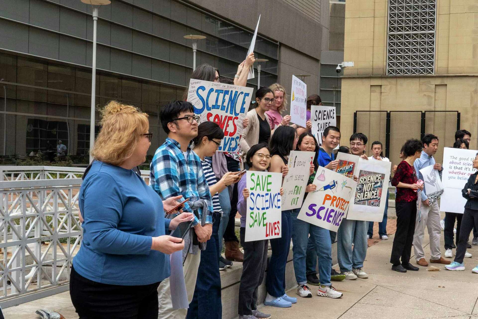 Texas Medical Center sees protest against NIH funding cuts