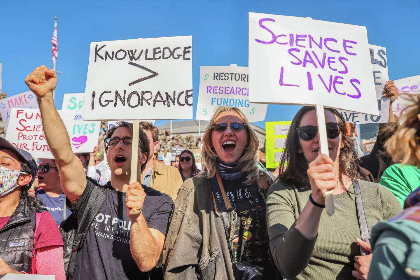 Hundreds rally in SF in support of science as Trump slashes funding