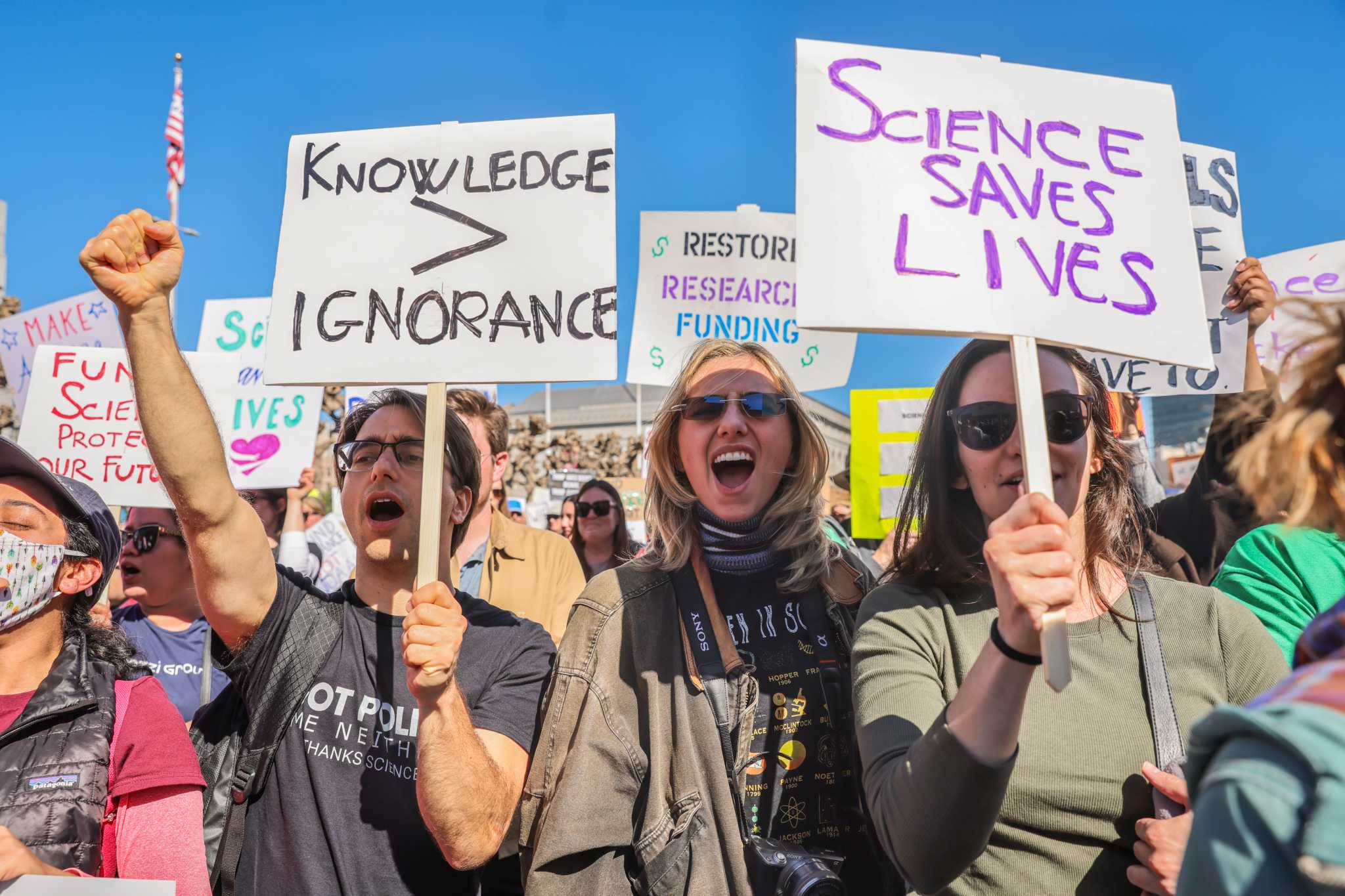 Hundreds rally in SF in support of science as Trump slashes funding